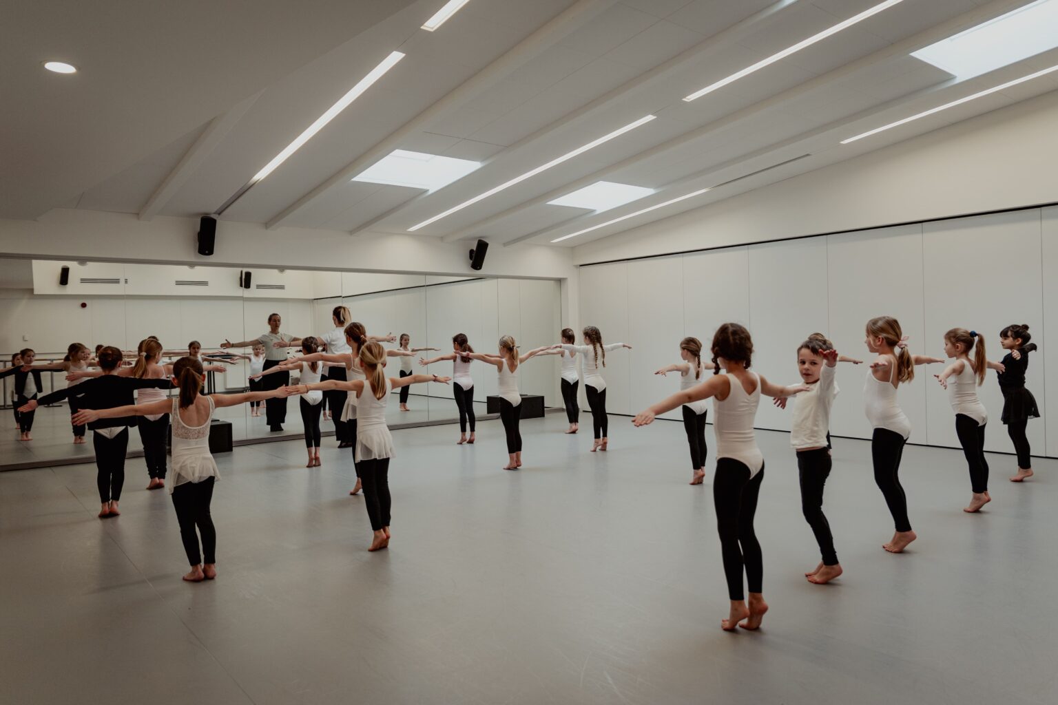 Les cours de danse 2025-2026 - Ainsi danse Hem